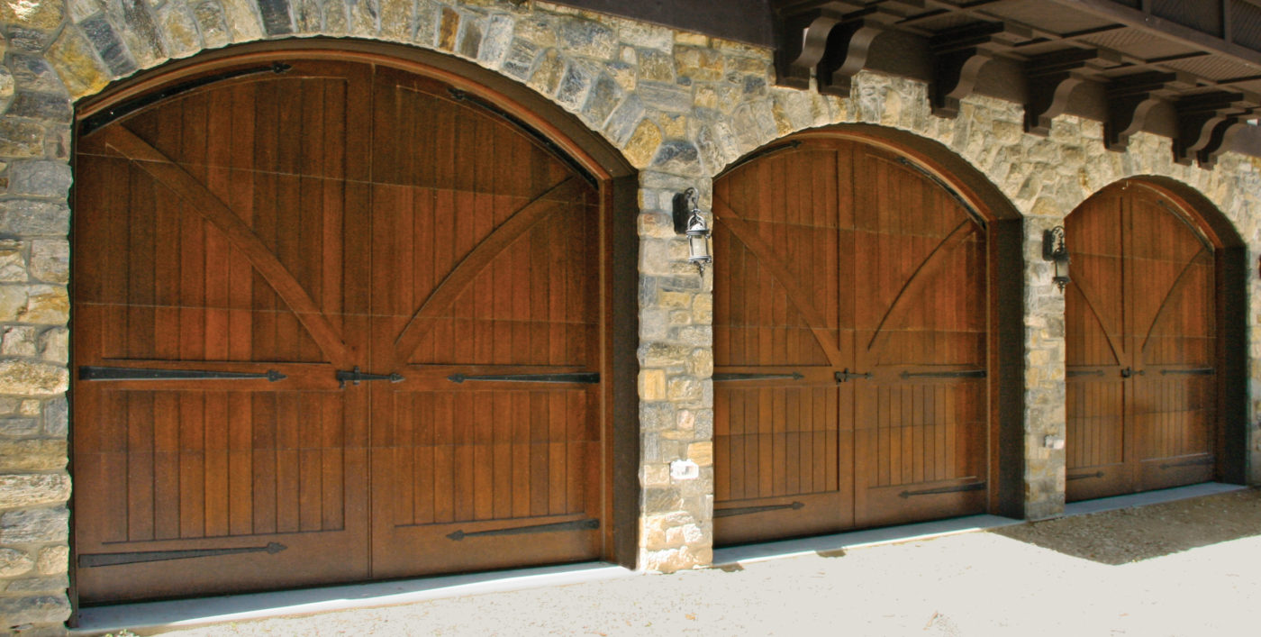 Custom Carriage Garage Doors | Wood & Vinyl Garage Doors | ARTISAN